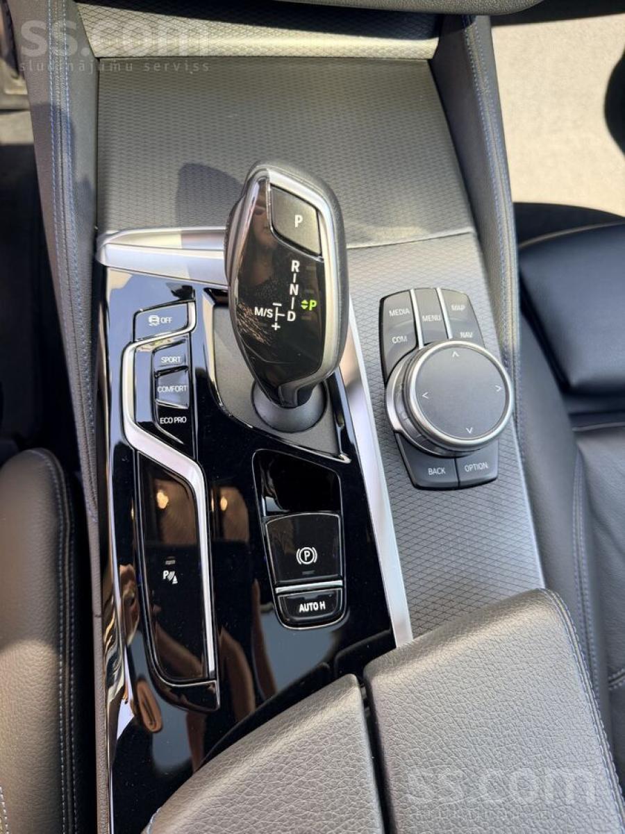 Melns BMW 530 2022 Rīga, ar dzinēja tilpumu 3.00 L un nobraukumu 67 tūkst. km par 39000 €, foto 16 vietnē AUTOMOTO.COM.LV