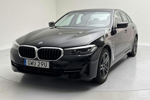 Black BMW 530 2023 in Kaunas, with an engine capacity of 0.00 L and mileage of 76 thousand km for 34918 €, photo 1 on AUTOMOTO.COM.LV