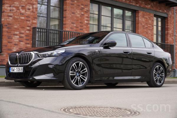 Melns BMW 530 2023 Rīga, ar dzinēja tilpumu 2.00 L un nobraukumu 37 tūkst. km par 55900 €, foto 2 vietnē AUTOMOTO.COM.LV