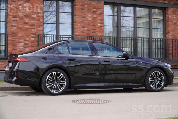Melns BMW 530 2023 Rīga, ar dzinēja tilpumu 2.00 L un nobraukumu 37 tūkst. km par 55900 €, foto 9 vietnē AUTOMOTO.COM.LV