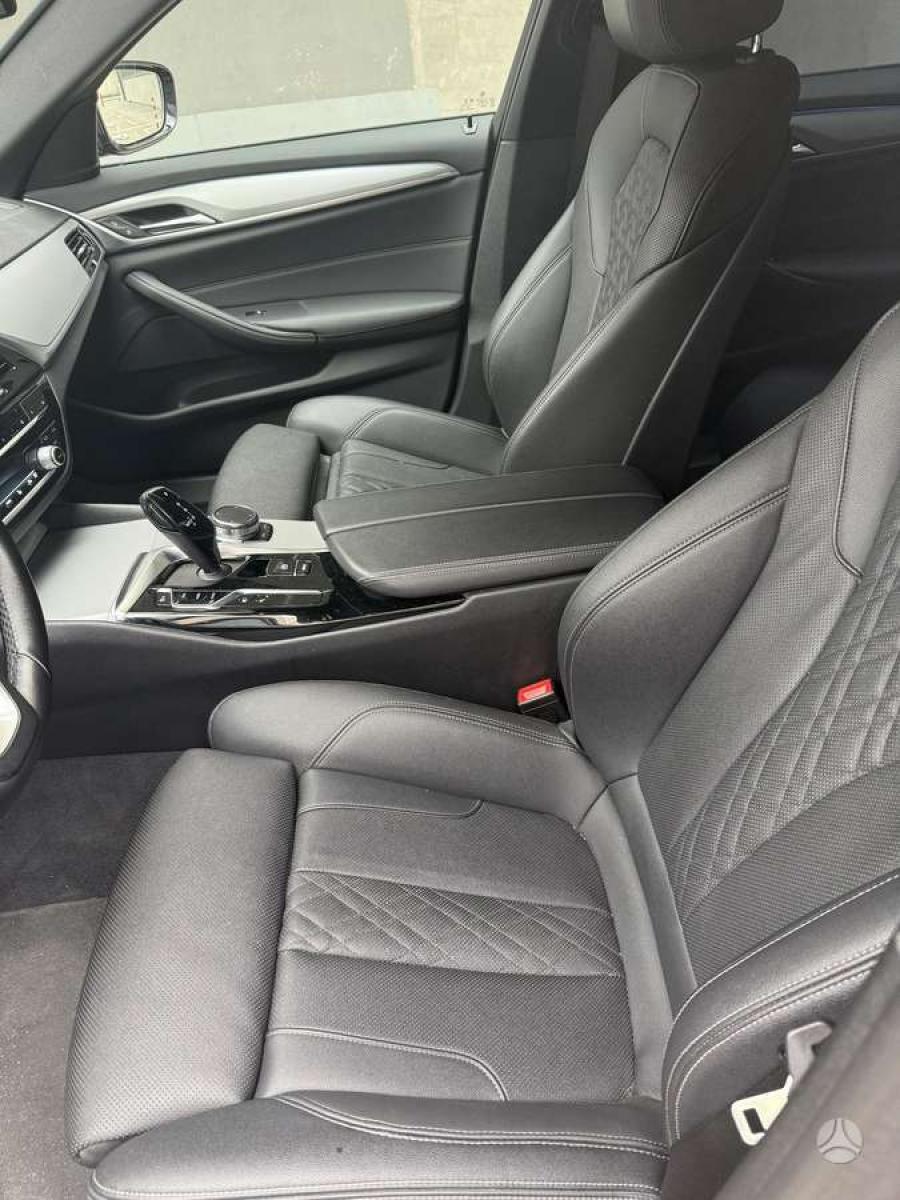 Black BMW 530 2023 in Vilnius, with an engine capacity of 2.00 L and mileage of 220 thousand km for 30500 €, photo 11 on AUTOMOTO.COM.LV