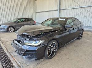 Melns BMW 530 2023 Klaipėda, ar dzinēja tilpumu 2.99 L un nobraukumu 108 tūkst. km par 13000 €, foto 3 vietnē AUTOMOTO.COM.LV