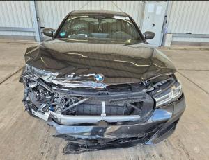 Melns BMW 530 2023 Klaipėda, ar dzinēja tilpumu 2.99 L un nobraukumu 108 tūkst. km par 13000 €, foto 15 vietnē AUTOMOTO.COM.LV