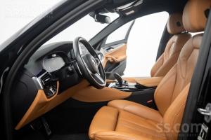 Черный БМВ 530 2023 в Таллин, объемом двигателя 3.00 л и пробегом 184 тыс. км за 36499 €, фото 10 на AUTOMOTO.COM.LV