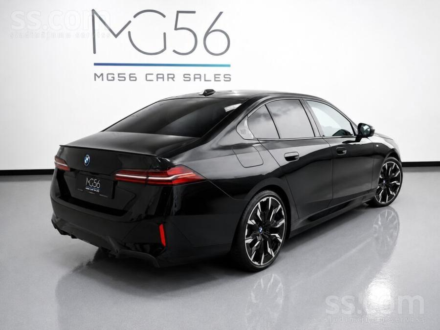 Melns BMW 530 2024 Rīga, ar dzinēja tilpumu 2.00 L un nobraukumu 24 tūkst. km par 58900 €, foto 5 vietnē AUTOMOTO.COM.LV