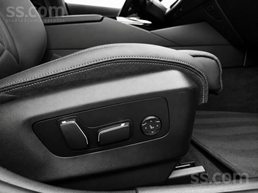 Melns BMW 530 2024 Rīga, ar dzinēja tilpumu 2.00 L un nobraukumu 24 tūkst. km par 58900 €, foto 14 vietnē AUTOMOTO.COM.LV