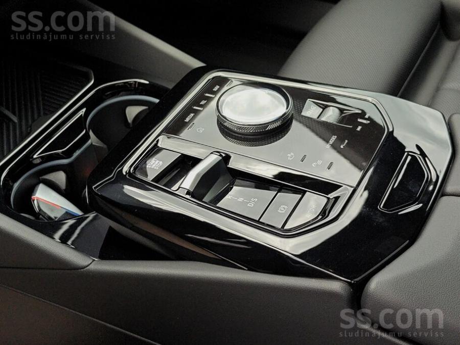 Melns BMW 530 2024 Rīga, ar dzinēja tilpumu 2.00 L un nobraukumu 24 tūkst. km par 58900 €, foto 17 vietnē AUTOMOTO.COM.LV