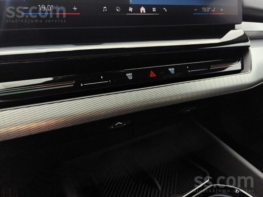 Melns BMW 530 2024 Rīga, ar dzinēja tilpumu 2.00 L un nobraukumu 24 tūkst. km par 58900 €, foto 18 vietnē AUTOMOTO.COM.LV
