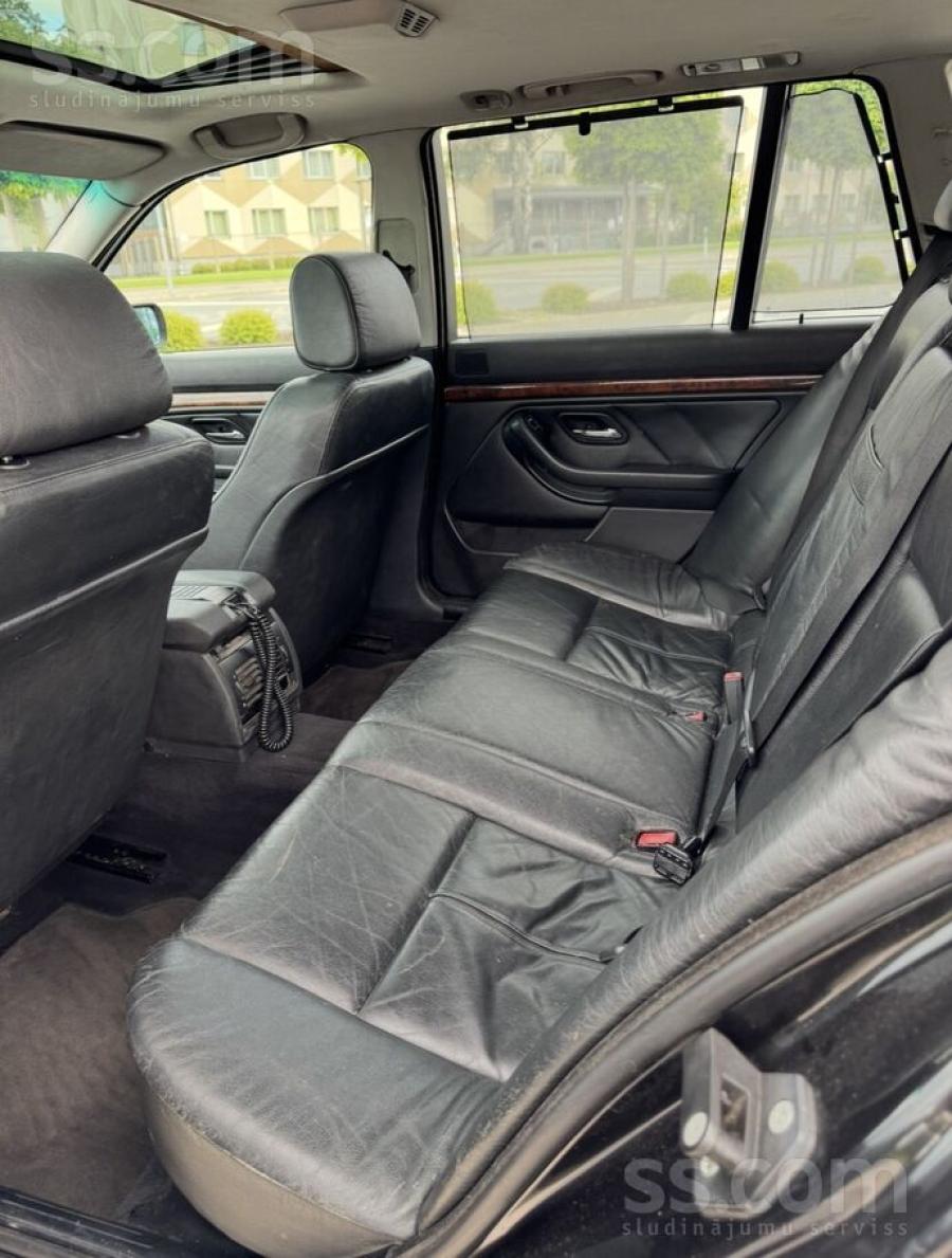 Black BMW 530 1999 in Jelgava, with an engine capacity of 3.00 L and mileage of 406 thousand km for 1950 €, photo 12 on AUTOMOTO.COM.LV
