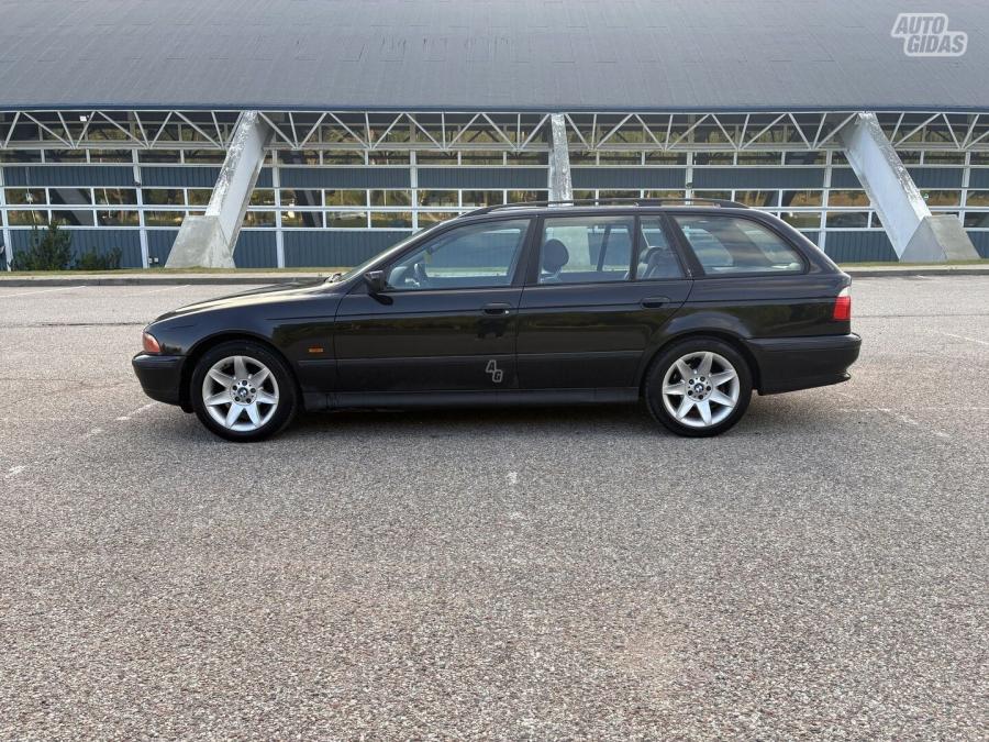Black BMW 530 2000 in Vilnius, with an engine capacity of 3.00 L and mileage of 504 thousand km for 1600 €, photo 1 on AUTOMOTO.COM.LV