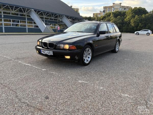 Melns BMW 530 2000 Viļņa, ar dzinēja tilpumu 3.00 L un nobraukumu 504 tūkst. km par 1600 €, foto 2 vietnē AUTOMOTO.COM.LV