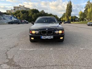 Black BMW 530 2000 in Vilnius, with an engine capacity of 3.00 L and mileage of 504 thousand km for 1600 €, photo 4 on AUTOMOTO.COM.LV