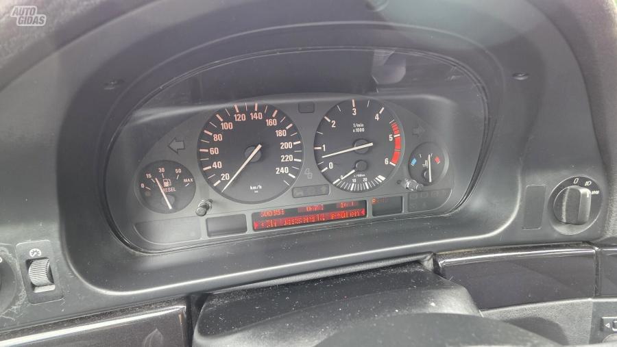 Черный БМВ 530 2000 в Кретинга, объемом двигателя 2.90 л и пробегом 301 тыс. км за 1450 €, фото 20 на AUTOMOTO.COM.LV
