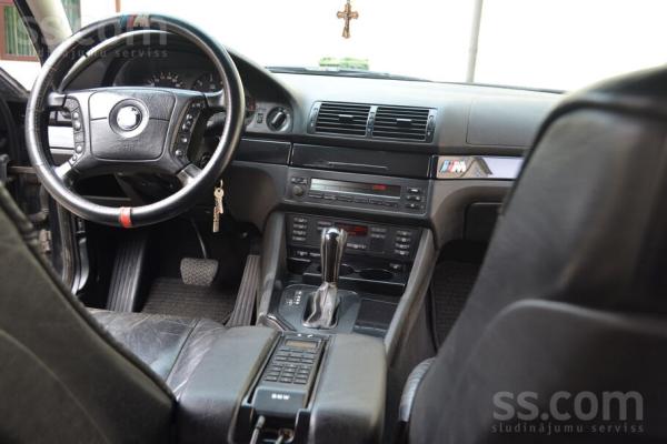 Black BMW 530 2000 in Aizkraukle, with an engine capacity of 3.00 L and mileage of 392 thousand km for 1300 €, photo 11 on AUTOMOTO.COM.LV