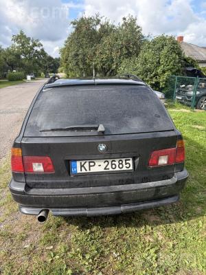 Black BMW 530 2000 in Cesis, with an engine capacity of 3.00 L and mileage of 390 thousand km for 1450 €, photo 4 on AUTOMOTO.COM.LV