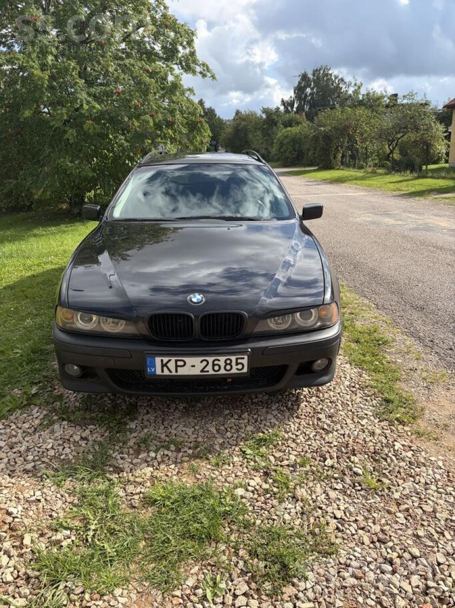 Black BMW 530 2000 in Cesis, with an engine capacity of 3.00 L and mileage of 390 thousand km for 1450 €, photo 11 on AUTOMOTO.COM.LV