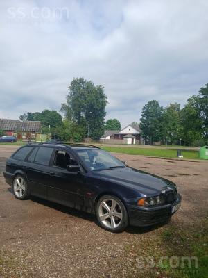 Melns BMW 530 2001 Preiļi, ar dzinēja tilpumu 3.00 L un nobraukumu 384 tūkst. km par 1650 €, foto 2 vietnē AUTOMOTO.COM.LV