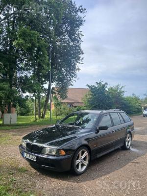 Melns BMW 530 2001 Preiļi, ar dzinēja tilpumu 3.00 L un nobraukumu 384 tūkst. km par 1650 €, foto 3 vietnē AUTOMOTO.COM.LV