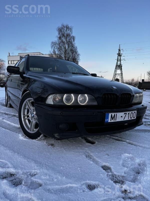 Melns BMW 530 2001 Rīga, ar dzinēja tilpumu 3.00 L un nobraukumu 415 tūkst. km par 2800 €, foto 2 vietnē AUTOMOTO.COM.LV
