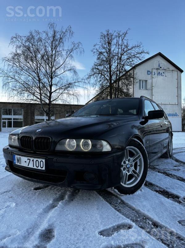 Melns BMW 530 2001 Rīga, ar dzinēja tilpumu 3.00 L un nobraukumu 415 tūkst. km par 2800 €, foto 3 vietnē AUTOMOTO.COM.LV