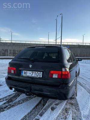 Black BMW 530 2001 in Riga, with an engine capacity of 3.00 L and mileage of 415 thousand km for 2800 €, photo 5 on AUTOMOTO.COM.LV