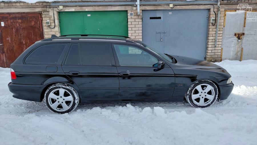Melns BMW 530 2001 Mažeikiai, ar dzinēja tilpumu 3.00 L un nobraukumu 490 tūkst. km par 1750 €, foto 5 vietnē AUTOMOTO.COM.LV