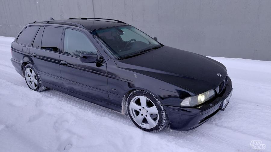 Melns BMW 530 2001 Mažeikiai, ar dzinēja tilpumu 3.00 L un nobraukumu 490 tūkst. km par 1750 €, foto 18 vietnē AUTOMOTO.COM.LV