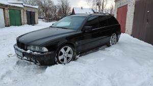 Melns BMW 530 2001 Mažeikiai, ar dzinēja tilpumu 3.00 L un nobraukumu 490 tūkst. km par 1750 €, foto 23 vietnē AUTOMOTO.COM.LV
