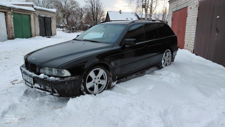 Melns BMW 530 2001 Mažeikiai, ar dzinēja tilpumu 3.00 L un nobraukumu 490 tūkst. km par 1750 €, foto 23 vietnē AUTOMOTO.COM.LV