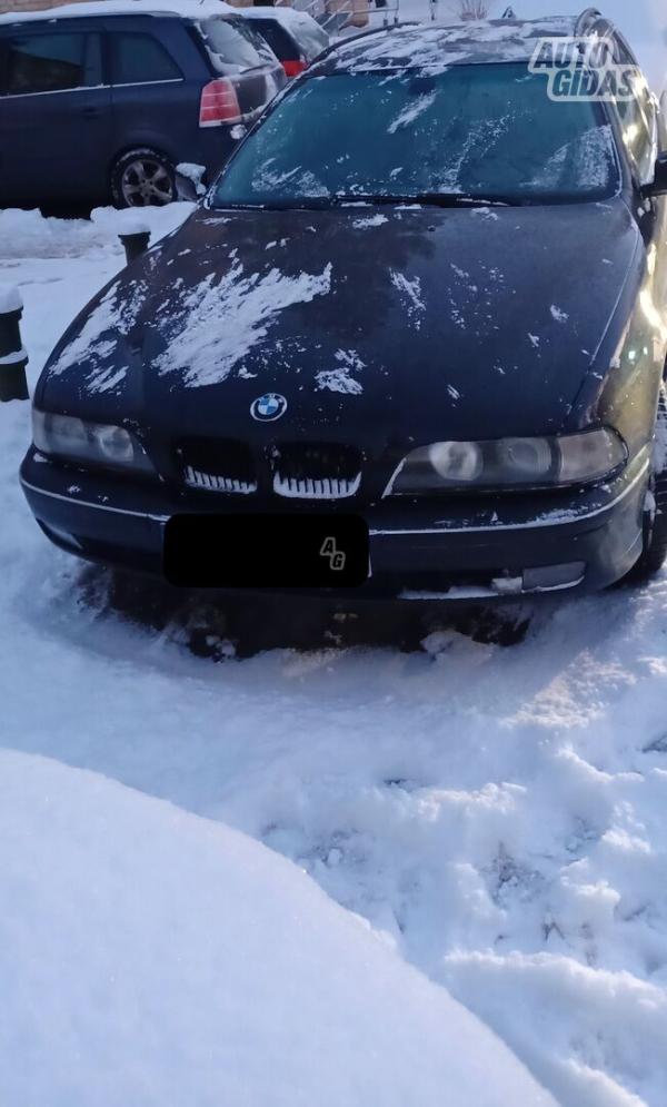 Melns BMW 530 2001 Pasvalys, ar dzinēja tilpumu 3.00 L un nobraukumu 331 tūkst. km par 2400 €, foto 5 vietnē AUTOMOTO.COM.LV