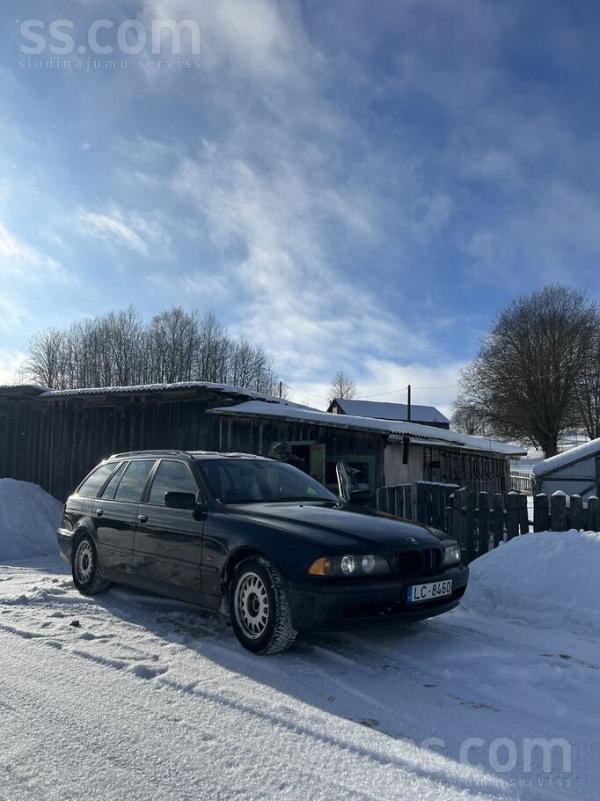 Black BMW 530 2001 in Rezekne, with an engine capacity of 3.00 L and mileage of 388 thousand km for 2500 €, photo 3 on AUTOMOTO.COM.LV