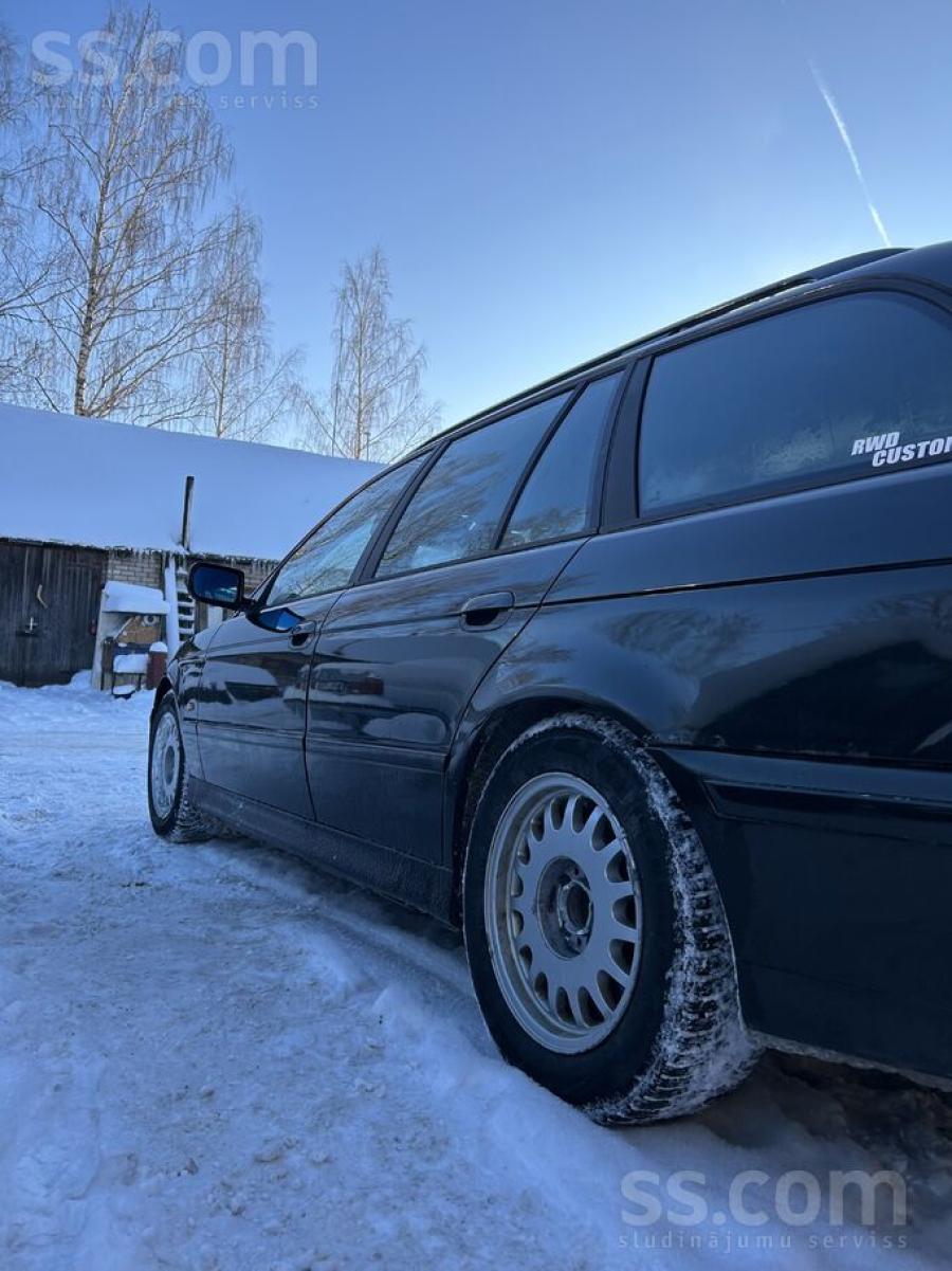 Melns BMW 530 2001 Rēzekne, ar dzinēja tilpumu 3.00 L un nobraukumu 388 tūkst. km par 2500 €, foto 9 vietnē AUTOMOTO.COM.LV