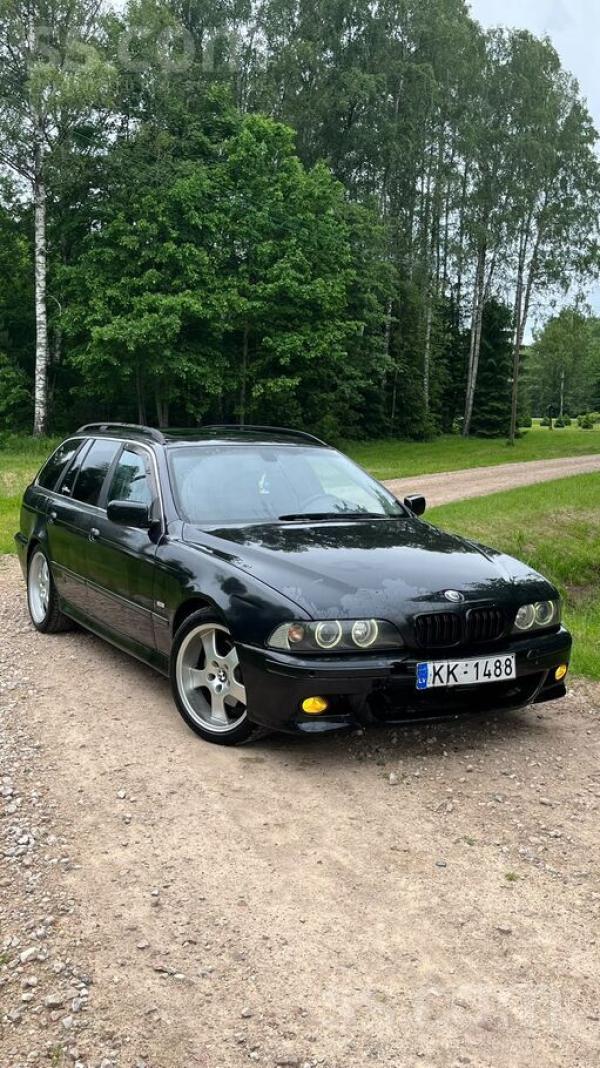 Black BMW 530 2001 in Riga, with an engine capacity of 3.00 L and mileage of 407 thousand km for 1450 €, photo 1 on AUTOMOTO.COM.LV