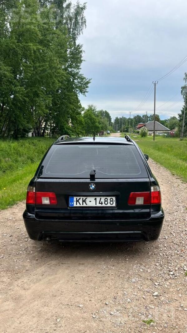 Black BMW 530 2001 in Riga, with an engine capacity of 3.00 L and mileage of 407 thousand km for 1450 €, photo 5 on AUTOMOTO.COM.LV