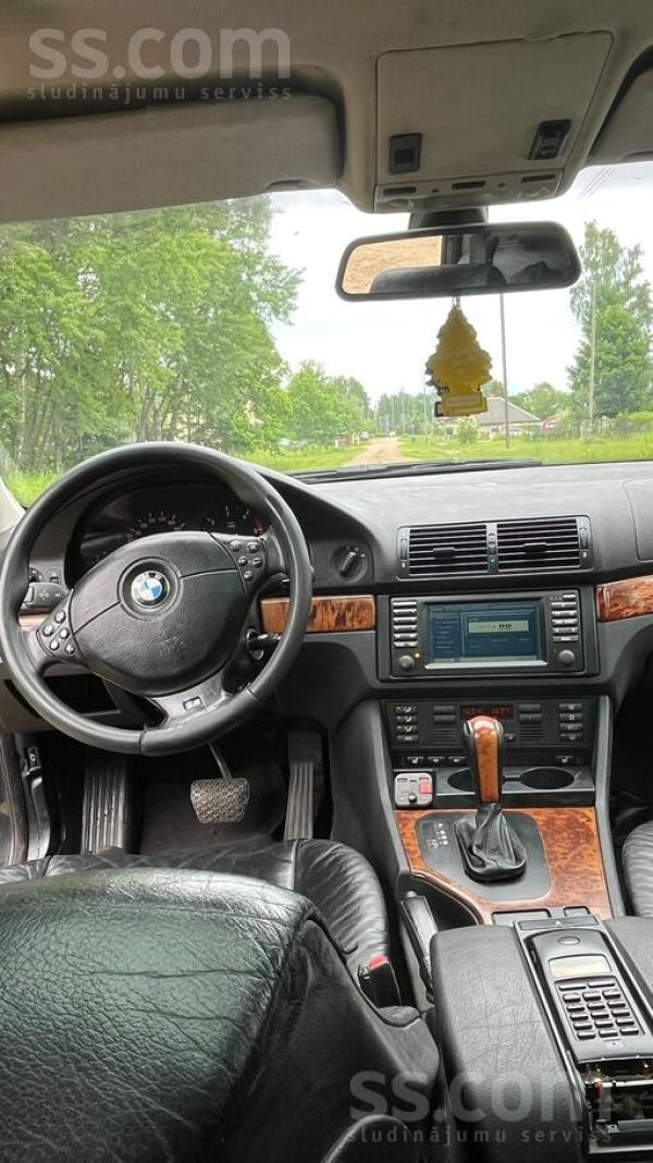 Black BMW 530 2001 in Riga, with an engine capacity of 3.00 L and mileage of 407 thousand km for 1450 €, photo 7 on AUTOMOTO.COM.LV
