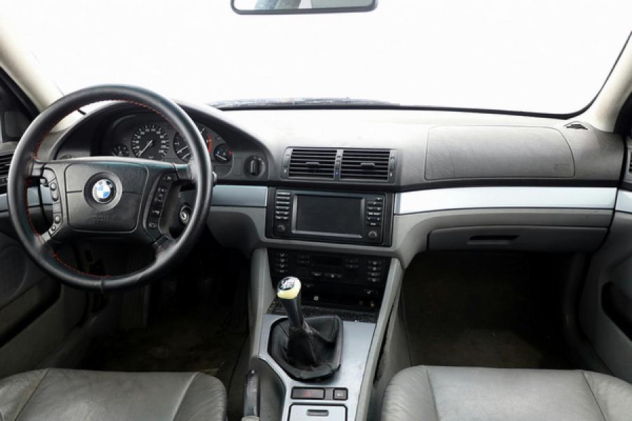 Melns BMW 530 2001 Tallina, ar dzinēja tilpumu 2.90 L un nobraukumu 474 tūkst. km par 899 €, foto 6 vietnē AUTOMOTO.COM.LV
