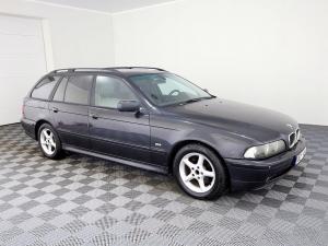 Melns BMW 530 2001 Tallina, ar dzinēja tilpumu 2.90 L un nobraukumu 474 tūkst. km par 899 €, foto 9 vietnē AUTOMOTO.COM.LV