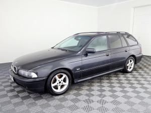 Melns BMW 530 2001 Tallina, ar dzinēja tilpumu 2.90 L un nobraukumu 474 tūkst. km par 899 €, foto 10 vietnē AUTOMOTO.COM.LV