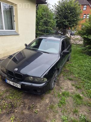 Black BMW 530 2001 in Riga, with an engine capacity of 3.00 L and mileage of 442 thousand km for 1550 €, photo  on AUTOMOTO.COM.LV