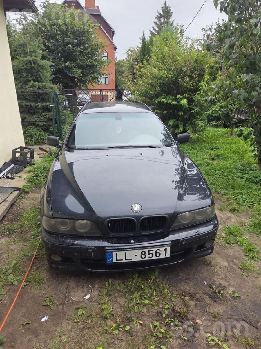 Melns BMW 530 2001 Rīga, ar dzinēja tilpumu 3.00 L un nobraukumu 442 tūkst. km par 1550 €, foto 4 vietnē AUTOMOTO.COM.LV