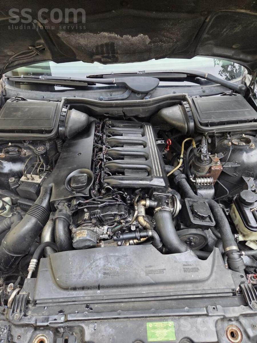Melns BMW 530 2001 Rīga, ar dzinēja tilpumu 3.00 L un nobraukumu 442 tūkst. km par 1550 €, foto 5 vietnē AUTOMOTO.COM.LV