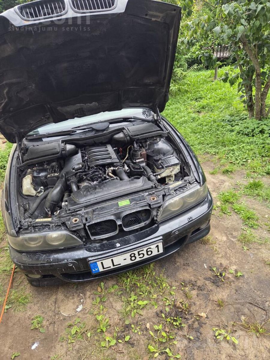 Melns BMW 530 2001 Rīga, ar dzinēja tilpumu 3.00 L un nobraukumu 442 tūkst. km par 1550 €, foto 7 vietnē AUTOMOTO.COM.LV
