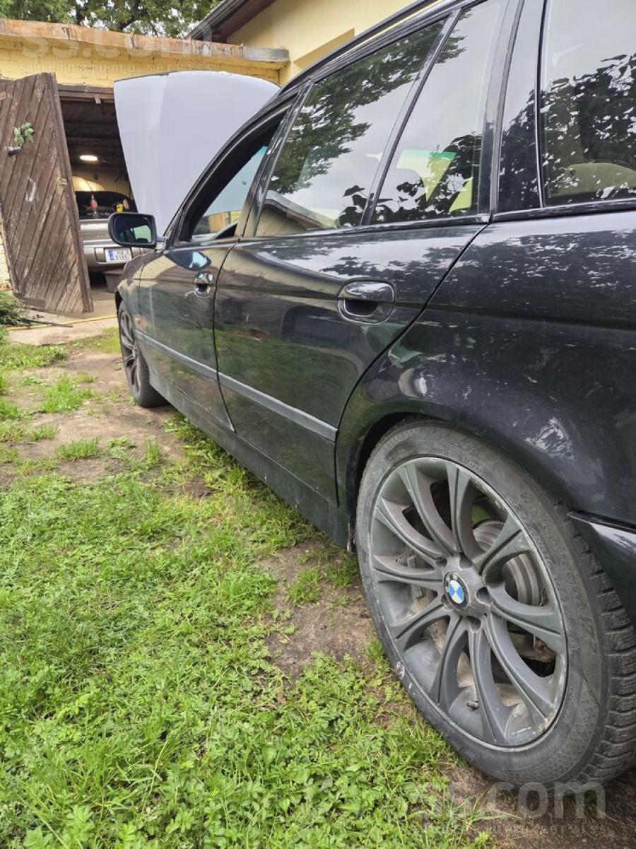 Melns BMW 530 2001 Rīga, ar dzinēja tilpumu 3.00 L un nobraukumu 442 tūkst. km par 1550 €, foto 12 vietnē AUTOMOTO.COM.LV
