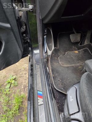 Melns BMW 530 2001 Rīga, ar dzinēja tilpumu 3.00 L un nobraukumu 442 tūkst. km par 1550 €, foto 13 vietnē AUTOMOTO.COM.LV