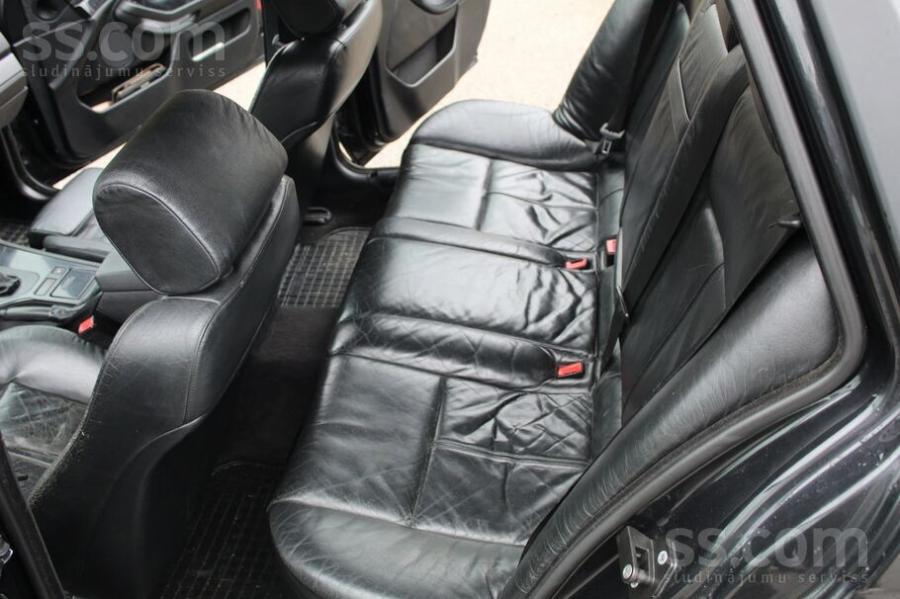 Melns BMW 530 2001 Rīga, ar dzinēja tilpumu 3.00 L un nobraukumu 400 tūkst. km par 2999 €, foto 12 vietnē AUTOMOTO.COM.LV