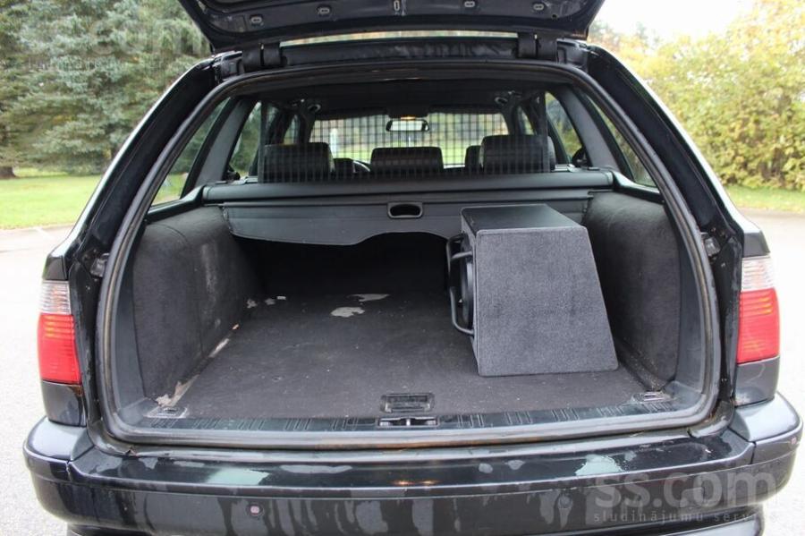Melns BMW 530 2001 Rīga, ar dzinēja tilpumu 3.00 L un nobraukumu 400 tūkst. km par 2999 €, foto 14 vietnē AUTOMOTO.COM.LV