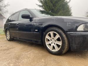 Melns BMW 530 2002 Molėtai, ar dzinēja tilpumu 3.00 L un nobraukumu 355 tūkst. km par 1100 €, foto 5 vietnē AUTOMOTO.COM.LV