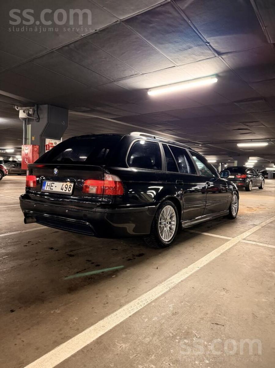 Black BMW 530 2002 in Riga, with an engine capacity of 3.00 L and mileage of 370 thousand km for 2800 €, photo 8 on AUTOMOTO.COM.LV