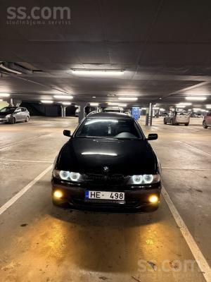 Black BMW 530 2002 in Riga, with an engine capacity of 3.00 L and mileage of 370 thousand km for 2800 €, photo 11 on AUTOMOTO.COM.LV