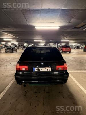 Black BMW 530 2002 in Riga, with an engine capacity of 3.00 L and mileage of 370 thousand km for 2800 €, photo 12 on AUTOMOTO.COM.LV
